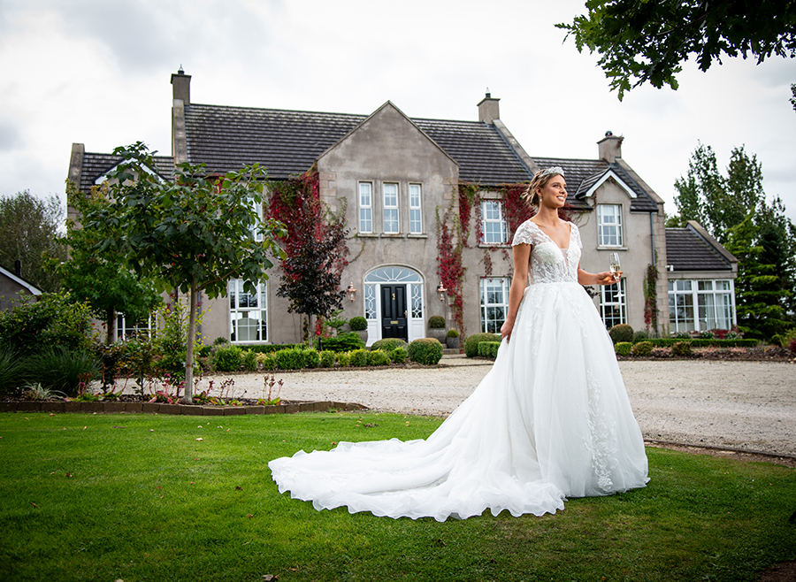 ‘Elegance is not standing out but being remember’ - Getting Married in ...